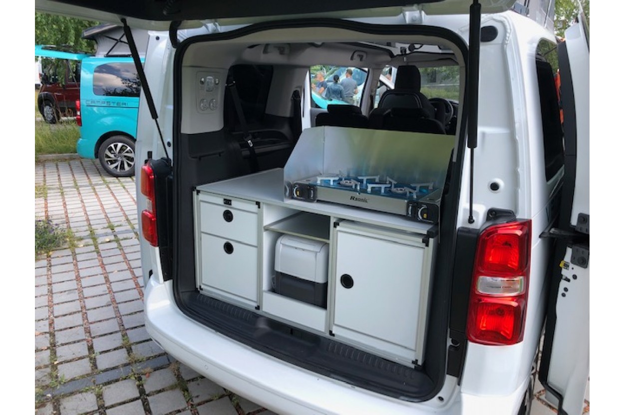 Pössl Vanster Spacetourer